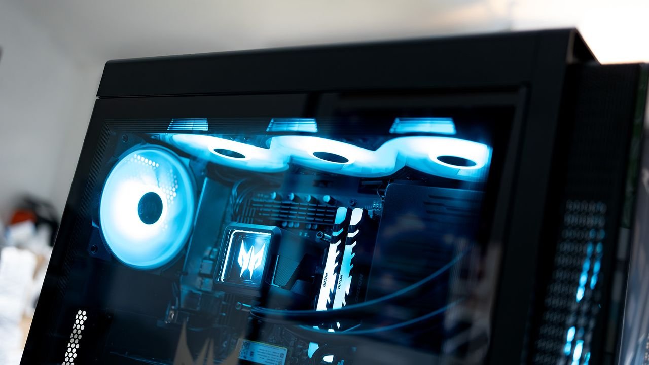 Acer Predator Orion 7000 Review: A Massive RGB Beast For High End PC G ...